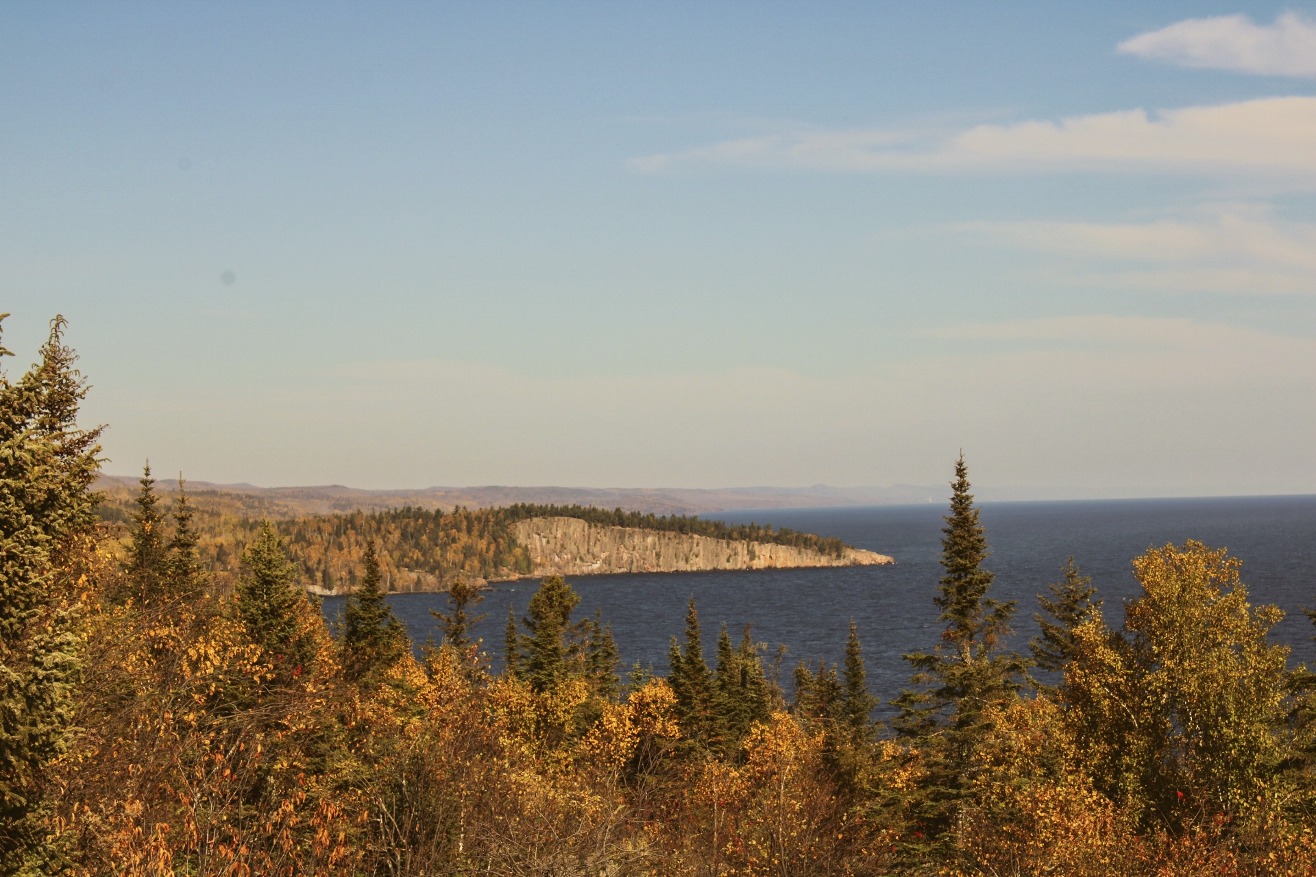 15 Best Spots in Minnesota to See Fall Foliage